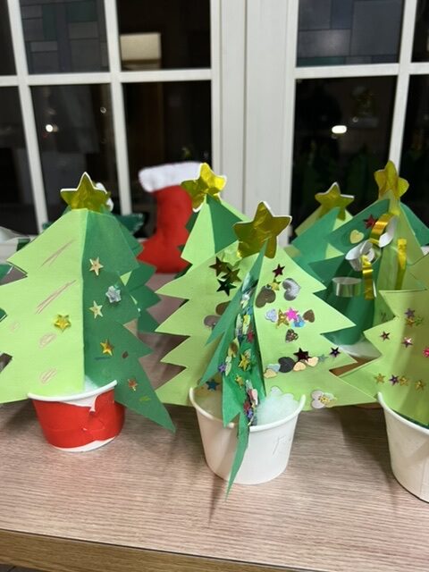 えるぴあサードの火曜日SSTクラス〜クリスマス工作 | NPO法人チャイルドサポートきくち